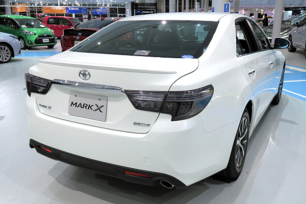 トヨタ マーク X 250S ホワイト Toyota Mark X 250S : White | Car and Moto in Japan