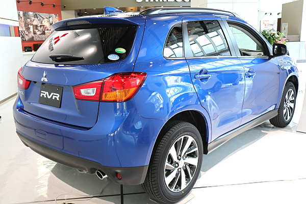 三菱 RVR G Mitsubishi RVR G | Car and Moto in Japan