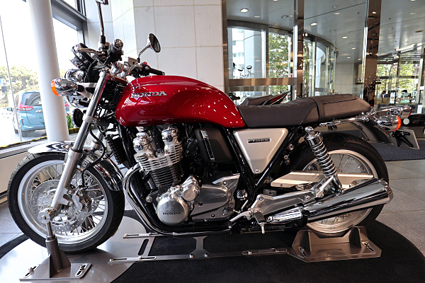 ホンダ CB1100EX タイプⅡ Honda CB1100EX Type Ⅱ | Car and Moto in Japan