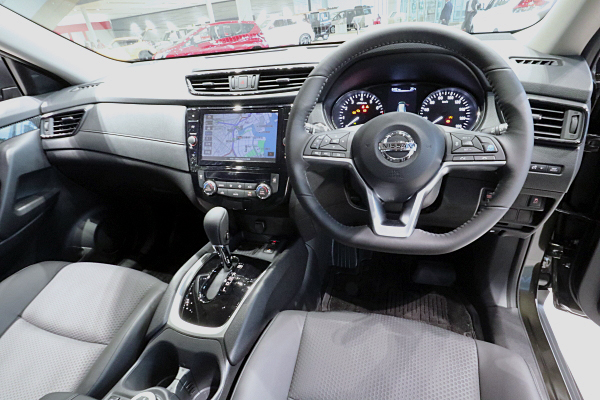 日産 エクストレイル 20X エクストリーマーX Nissan X-Trail 20X X-Tremar X | Car and Moto ...