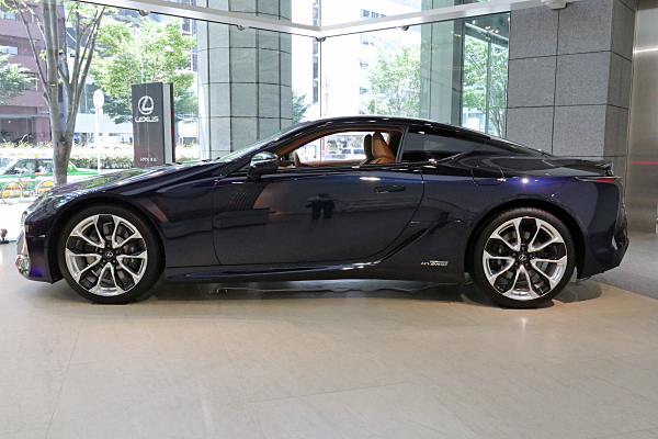 レクサス LC500h S パッケージ ブルー Lexus LC500h "S package" : Blue | Car and Moto ...