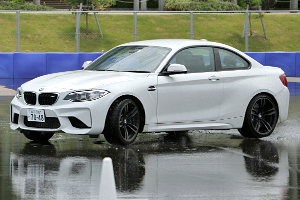 BMW M2 "BMW M レーシングタクシー" エキシビション BMW M2 "BMW M Racing Taxi" Exhibition ...