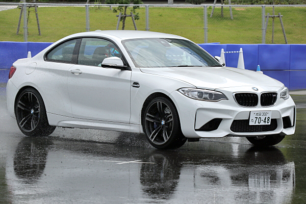 BMW M2 "BMW M レーシングタクシー" エキシビション BMW M2 "BMW M Racing Taxi" Exhibition ...