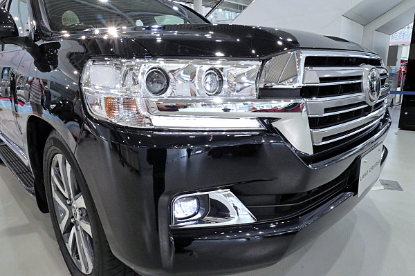 トヨタ ランドクルーザー 200 ZX 4WD Toyota Land Cruiser 200 ZX 4WD | Car and Moto ...