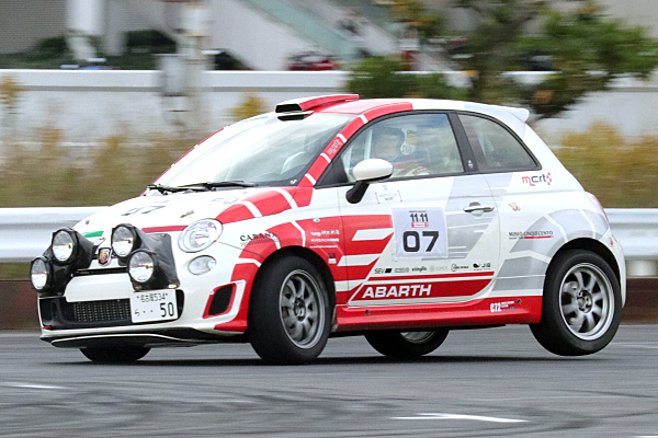 アバルト 500 R3T (1) 同乗試乗 ABARTH 500 R3T (1) "Ride along with a ...