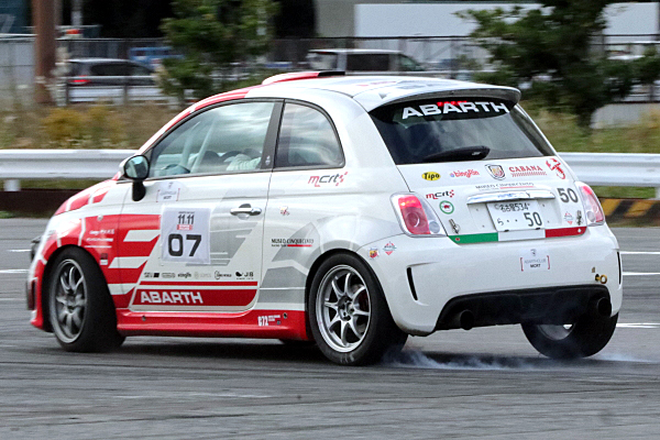 アバルト 500 R3T (1) 同乗試乗 ABARTH 500 R3T (1) "Ride along with a ...