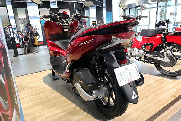 ホンダ PCX レッド Honda PCX : Red | Car and Moto in Japan