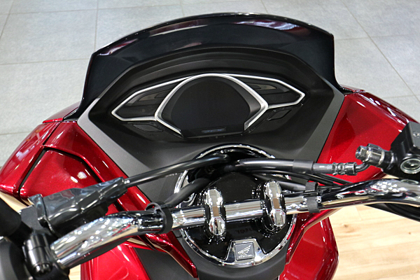 ホンダ PCX レッド Honda PCX : Red | Car and Moto in Japan