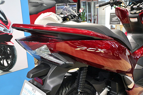 ホンダ PCX レッド Honda PCX : Red | Car and Moto in Japan