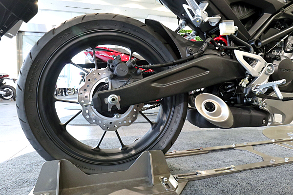 ホンダ CB125R Honda CB125R | Car and Moto in Japan