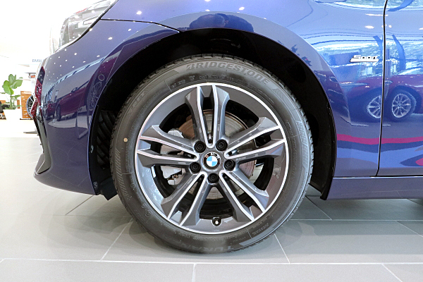 BMW 218i アクティブツアラー スポーツ ブルー BMW 218i Active Tourer Sport : Blue | Car ...