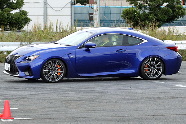 レクサス RC F ブルー 同乗試乗 Lexus RC F : Blue | Car and Moto in Japan