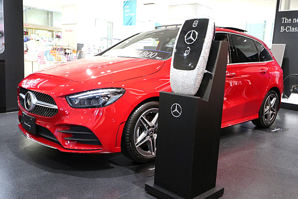 メルセデス・ベンツ B180 AMGライン レッド Mercedes-Benz B180 AMG line : Red | Car and ...