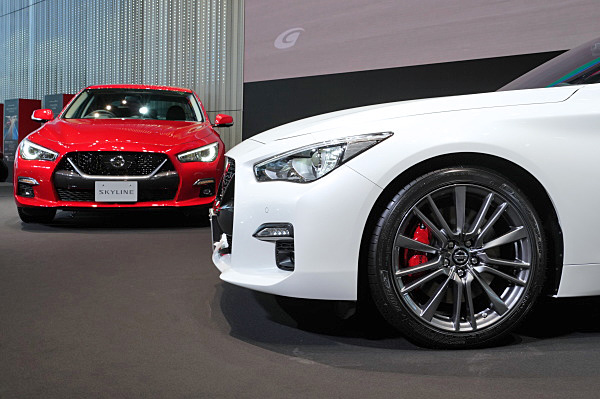 日産 スカイライン 400R ホワイト Nissan Skyline 400R : White | Car and Moto in Japan