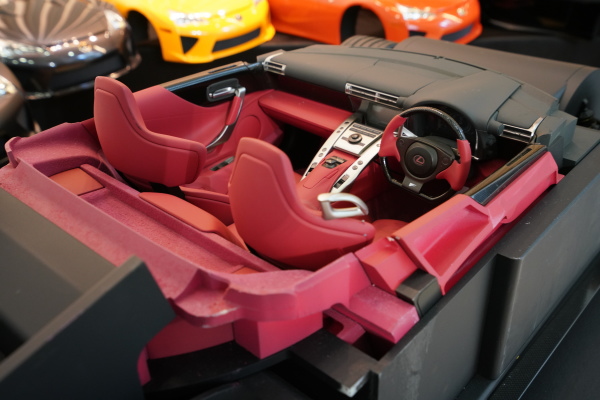 レクサス LFA カラーサンプル Lexus LFA : Color Samples | Car and Moto in Japan