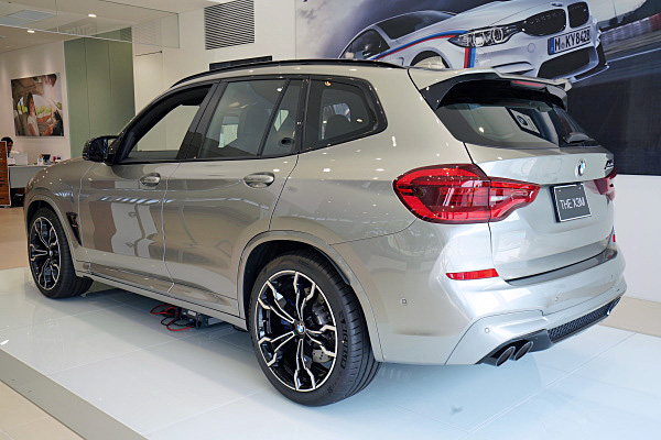 BMW X3M コンペティション シルバー BMW X3M Competition : Silver | Car and Moto in Japan