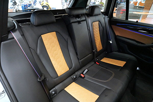 BMW X3M コンペティション シルバー (2) BMW X3M Competition : Silver (2) | Car and ...