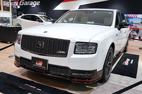 トヨタ センチュリー GRMN ホワイト Toyota Century GRMN : White | Car and Moto in Japan