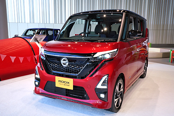 日産 ルークス ハイウェイスター Gターボ レッド / ブラック Nissan Roox Highway STAR G Turbo : Red ...
