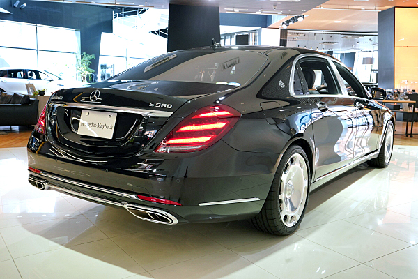 メルセデス・マイバッハ S560 ブラック Mercedes-Maybach S560 : Black | Car and Moto in Japan