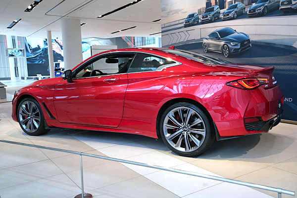 インフィニティ Q60 レッド Infiniti Q60 : Red | Car and Moto in Japan