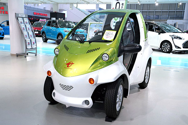 トヨタ車体 コムス ホワイト / グリーン Toyota Auto Body COMS : White / Green | Car and ...