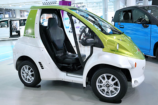 トヨタ車体 コムス ホワイト / グリーン Toyota Auto Body COMS : White / Green | Car and ...