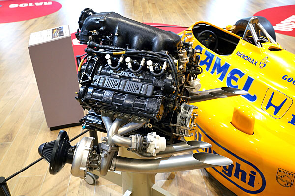 ロータス ホンダ 99T 1987 F1 + RA168E (1988) Lotus Honda 99T 1987 F1 + RA168E ...