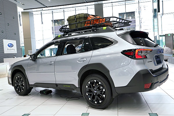 スバル レガシィ アウトバック エックスブレイク EX シルバー + アクセサリー Subaru Legacy Outback X-BREAK ...