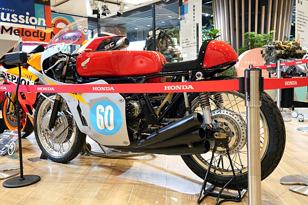ホンダ RC174 1967 Honda RC174 1967 | Car and Moto in Japan