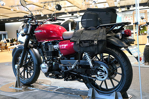 ホンダ GB350 レッド + 純正アクセサリー Honda GB350 : Red + Accessories | Car and Moto ...