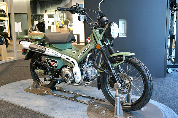 ホンダ CT125 ハンターカブ グリーン Honda CT125 Hunter Cub : Green | Car and Moto in ...