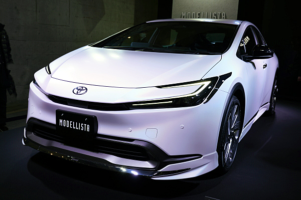 トヨタ プリウス G モデリスタ エレガントアイススタイル Toyota Prius G "Modellista Elegant Ice ...