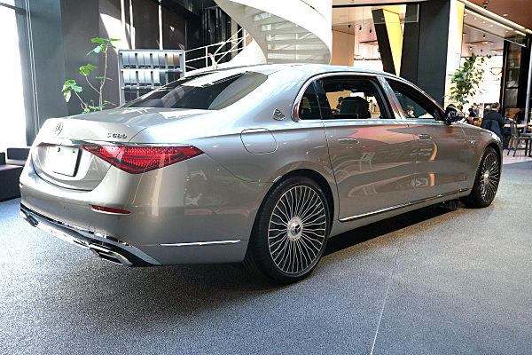 メルセデス・マイバッハ S680 4マチック シルバー Mercedes-Maybach S680 4MATIC : Silver | Car ...