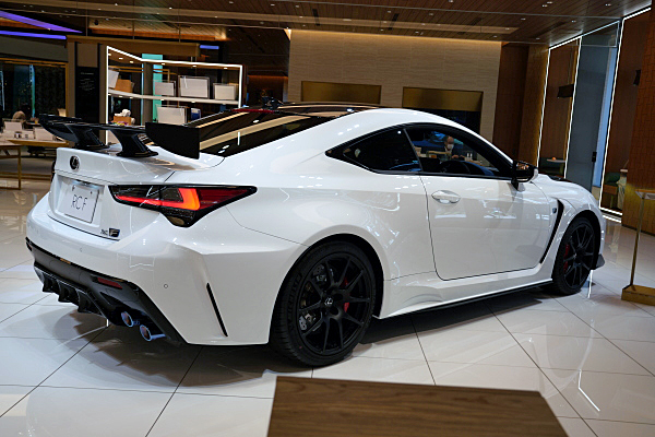 レクサス RC F パフォーマンスパッケージ ホワイト Lexus RC F Performance package : White ...