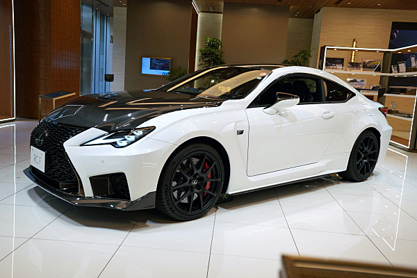 レクサス RC F パフォーマンスパッケージ ホワイト Lexus RC F Performance package : White ...