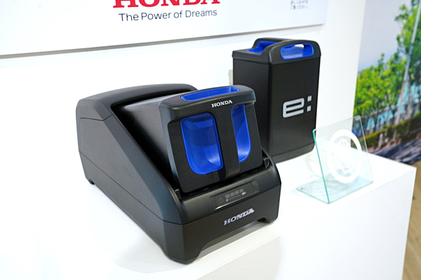 ホンダ EM1 e : シルバー Honda EM1 e : : Silver | Car and Moto in Japan