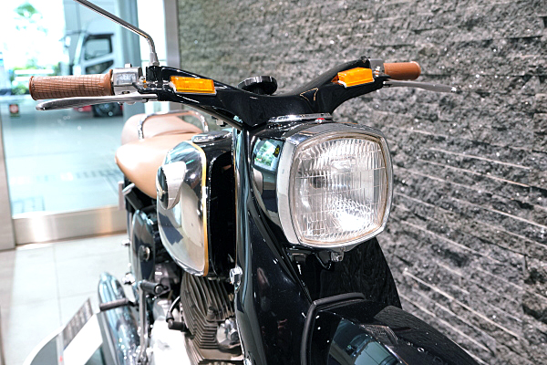 ホンダ ドリーム C70 1958 Honda Dream C70 1958 | Car and Moto in Japan