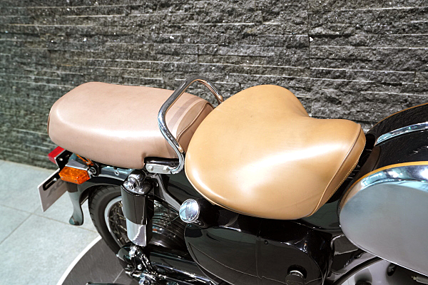 ホンダ ドリーム C70 1958 Honda Dream C70 1958 | Car and Moto in Japan