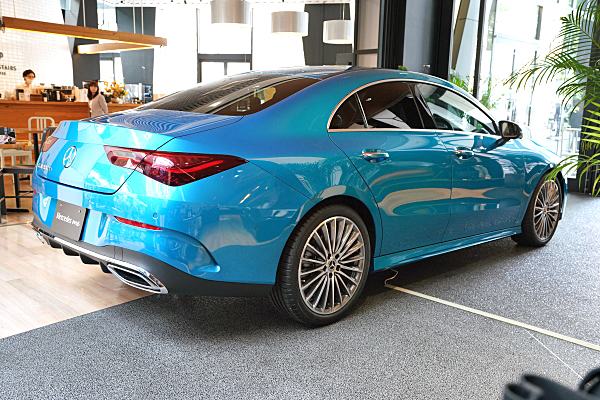 メルセデス・ベンツ CLA200d AMGライン ブルー Mercedes-Benz CLA200d AMG Line : Blue ...
