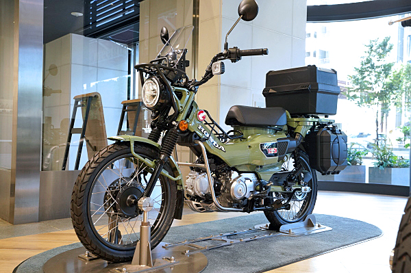 ホンダ CT125 ハンターカブ グリーン + アクセサリー Honda CT125 Hunter Cub : Green ...