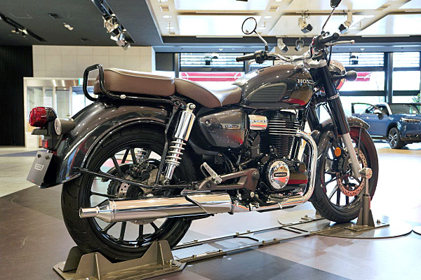 ホンダ GB350C ブラック Honda GB350C : Black | Car and Moto in Japan