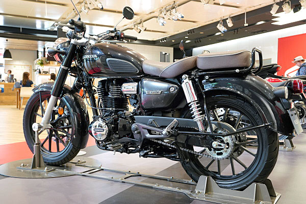 ホンダ GB350C ブラック Honda GB350C : Black | Car and Moto in Japan