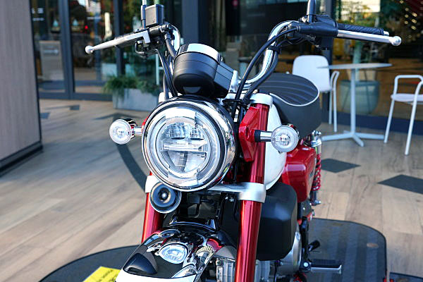 ホンダ モンキー 125 レッド (2) Honda Monkey 125 : Red (2) | Car and Moto in Japan