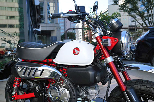 ホンダ モンキー 125 レッド (2) Honda Monkey 125 : Red (2) | Car and Moto in Japan
