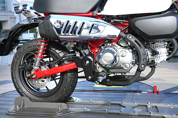 ホンダ モンキー 125 レッド (2) Honda Monkey 125 : Red (2) | Car and Moto in Japan