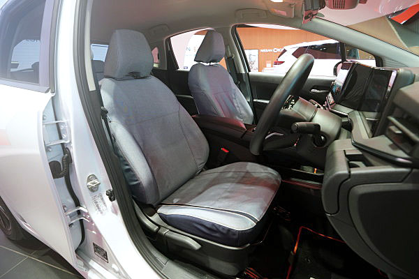 日産 ノート ビームスエディション ホワイト Nissan Note BEAMS EDITION : White | Car and Moto ...