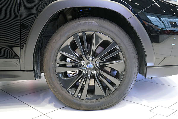 スバル レヴォーグ レイバック ブラックセレクション ブラック Subaru Levorg Layback "Black Selection" : Black | Car and Moto ...