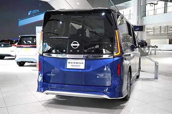 日産 セレナ イーパワー オーテック スポーツスペック ブルー / ブラック Nissan Serena e-POWER AUTECH Sports Spec : Blue / Black ...