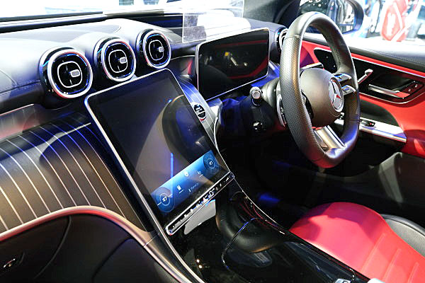 メルセデス・ベンツ GLC350e 4マチック スポーツ エディションスター ブラック Mercedes-Benz GLC350e ...